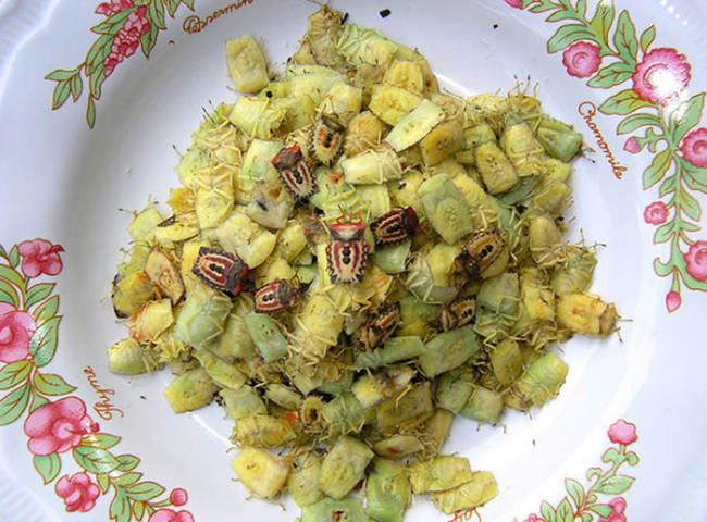 33 Bizarre (And Disgusting) Meals People Actually Love To Eat Around ...