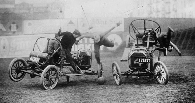 25 Historical Coincidences That Are So Weird, They’ll Make Your Head ...