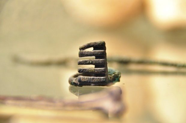 21 Weird Things That People Have Found In Their Houses – ViralNova