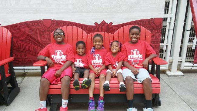 This Family Went From Having No Kids To Having Five For A Heartwarming ...